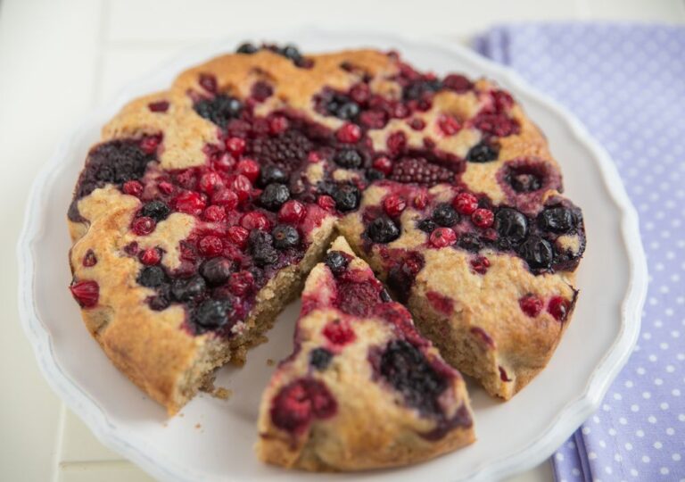 Recipe to make the Perfect Sunken Berry Almond Cake - sunbrand